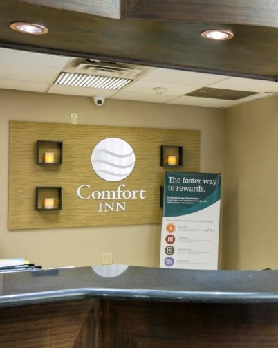 Hotel in Edgewater, NJ | Comfort Inn Edgewater on Hudson River