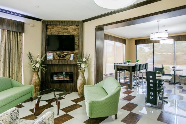 Edgewater Hotel Photo Gallery | Comfort Inn Edgewater