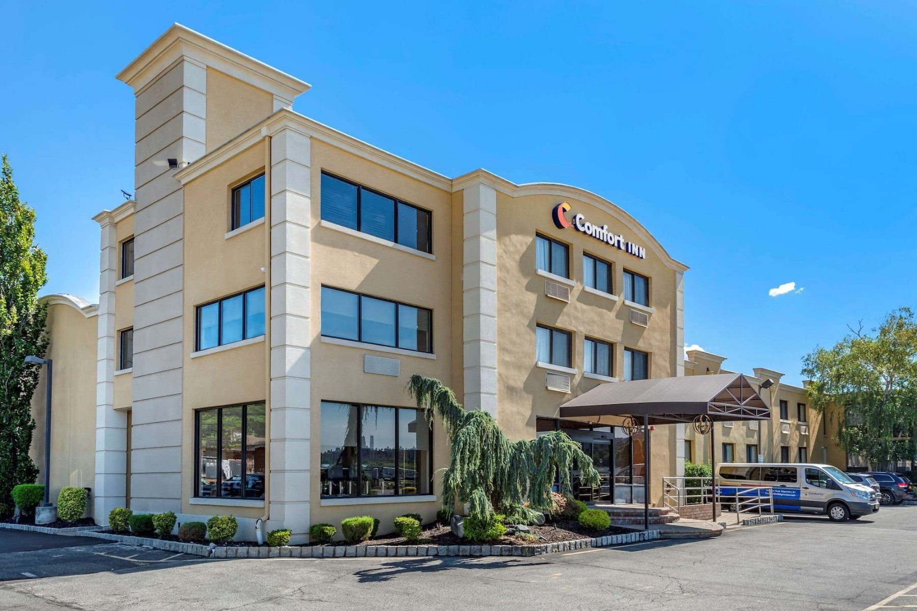 Hotel in Edgewater, NJ | Comfort Inn Edgewater on Hudson River