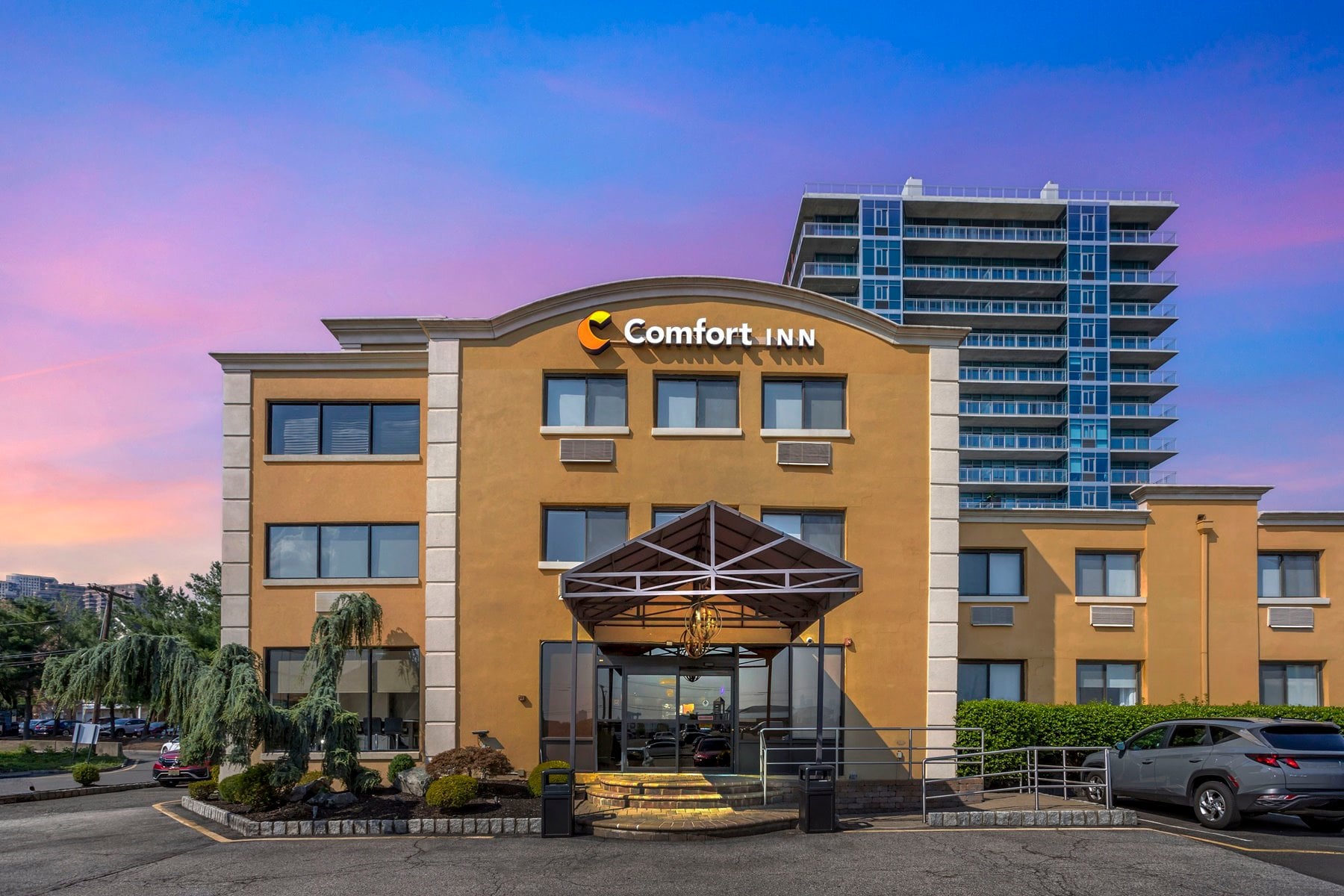 Hotel in Edgewater, NJ | Comfort Inn Edgewater on Hudson River